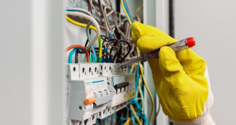 Top 4 Electrical Safety Tips to Follow For the Winter Season - SiteTech ...